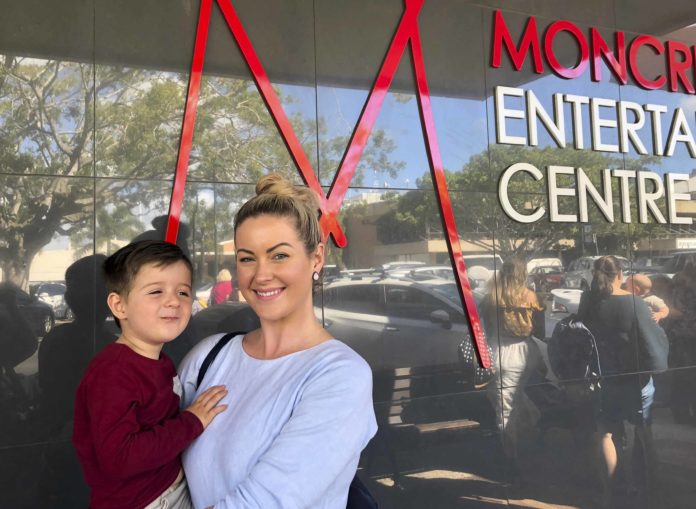 Purple Wiggle makes young fan's day at Moncrieff – Bundaberg Now