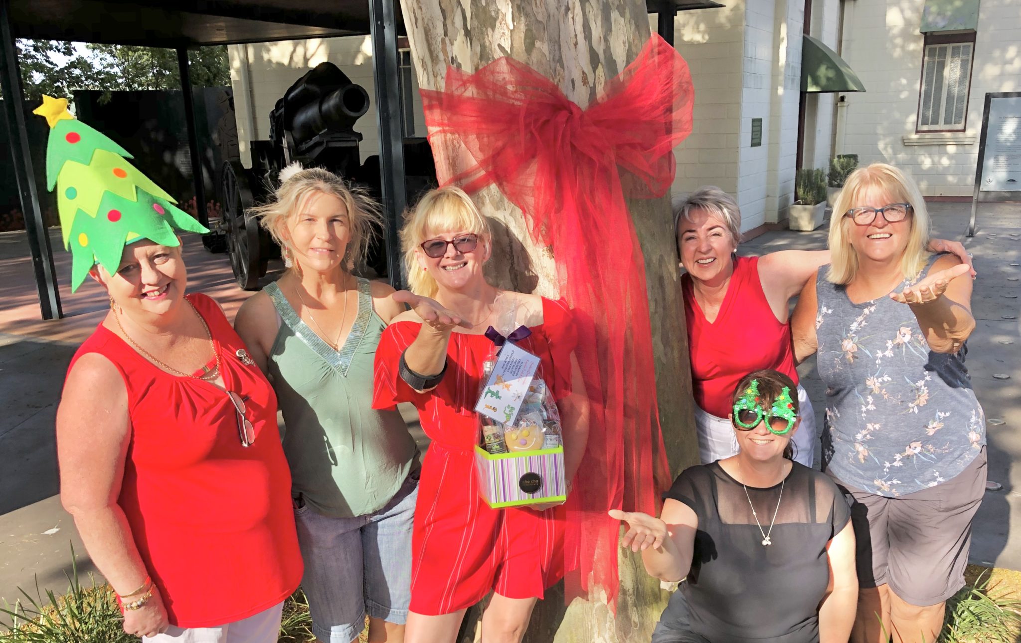 Childers bow blitz brings festive cheer – Bundaberg Now