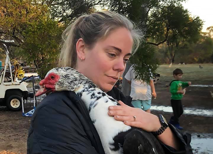 Nibbles the duck shows football talent – Bundaberg Now