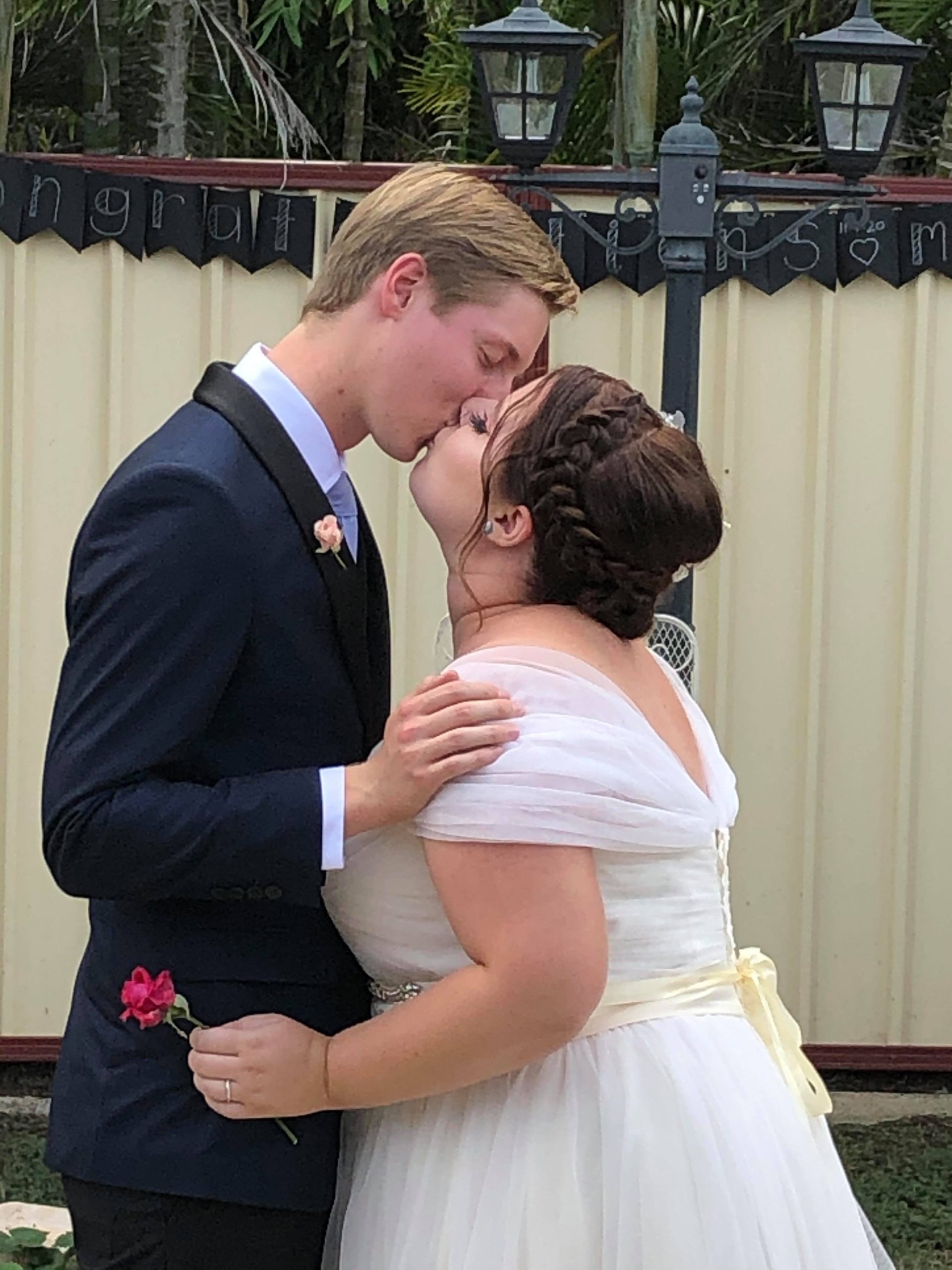Intimate virtual wedding due to Coronavirus – Bundaberg Now