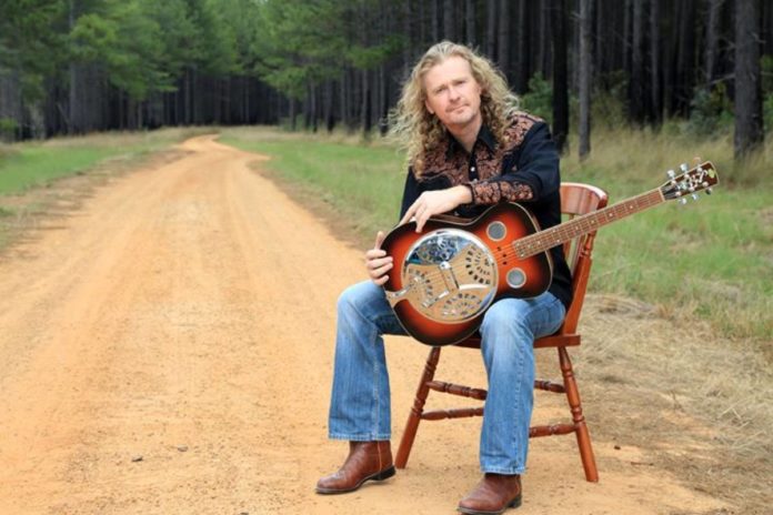 More to music than sound for singer Peter Knight – Bundaberg Now