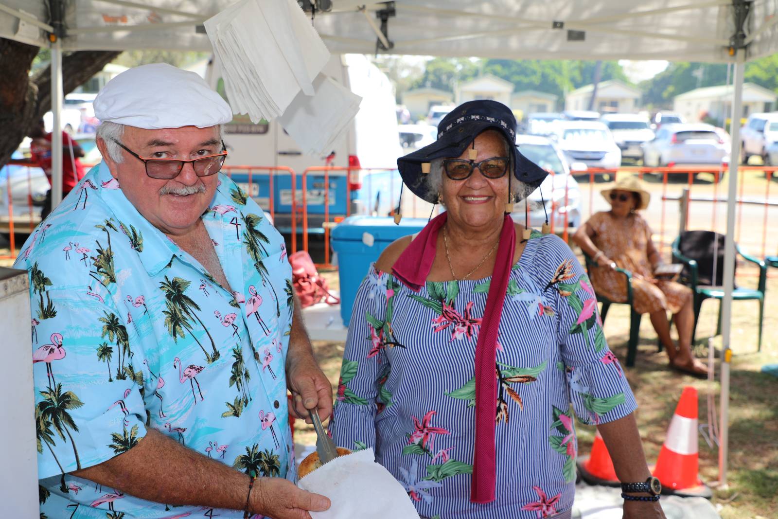 Uncle Geoff, Aunty Jane take over iconic Chics Pies cart – Bundaberg Now