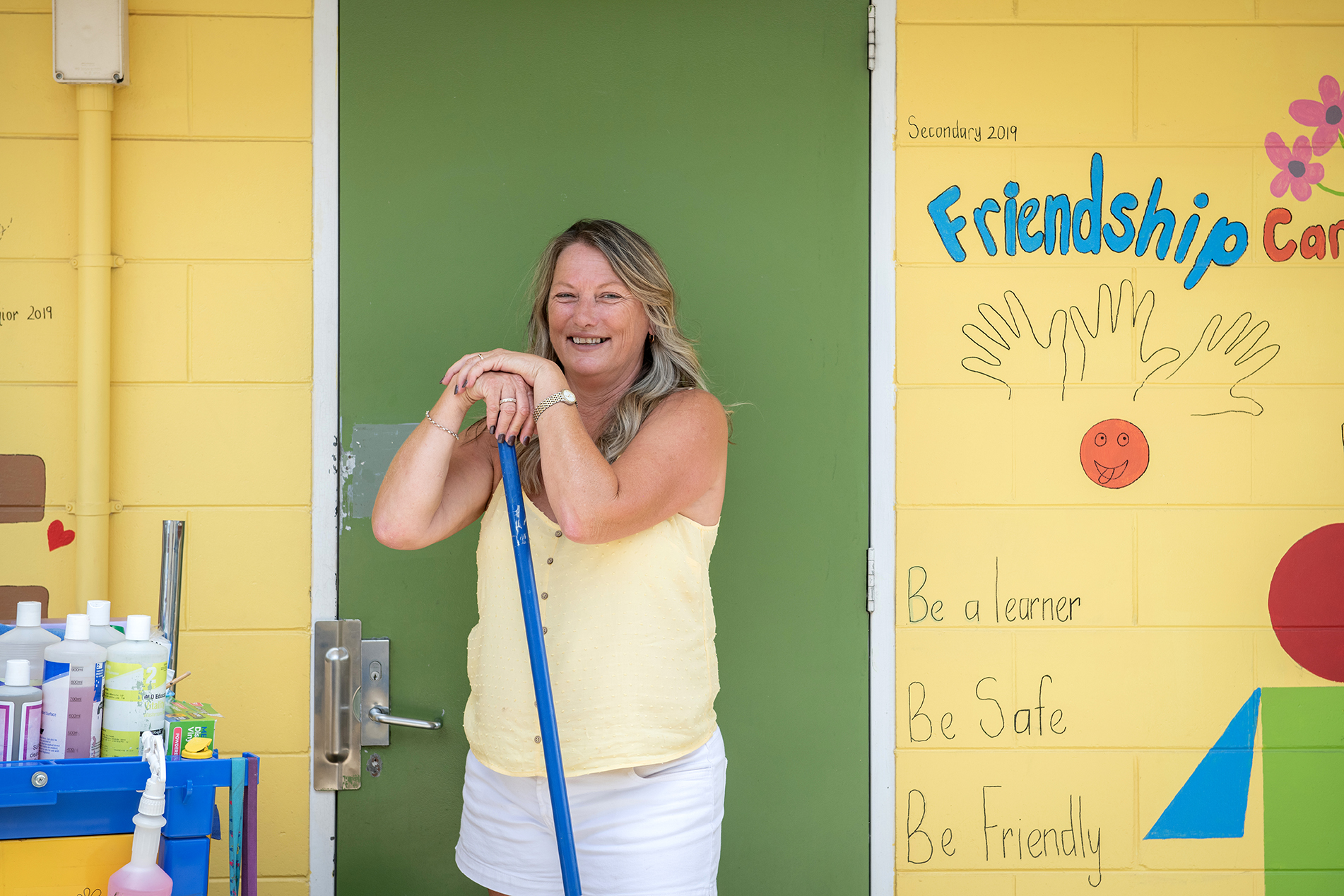 Robyn shares bond with students at special school – Bundaberg Now