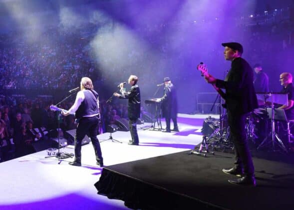 Bee Gees hits Stayin' Alive in new show – Bundaberg Now